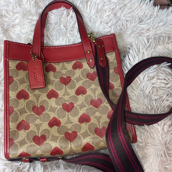 Coach | Bags | Coach Field Tote 22 In Signature Canvas With Heart Print ...